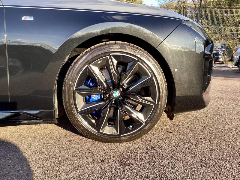 BMW i7 "for export" | Fastlane Forwarding Auto Exporters